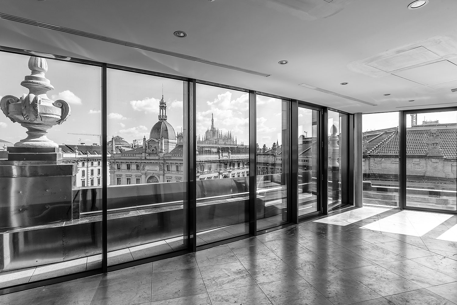 The continuous facade for the redevelopment of the former Palazzo ...